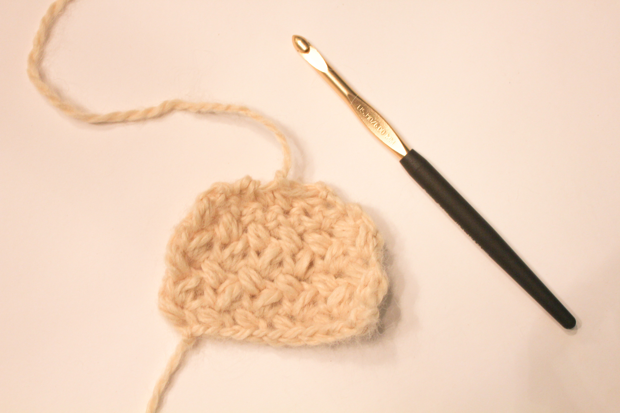 Cozy Convertible Crochet Mittens - Free Crochet Pattern The Knotted Nest