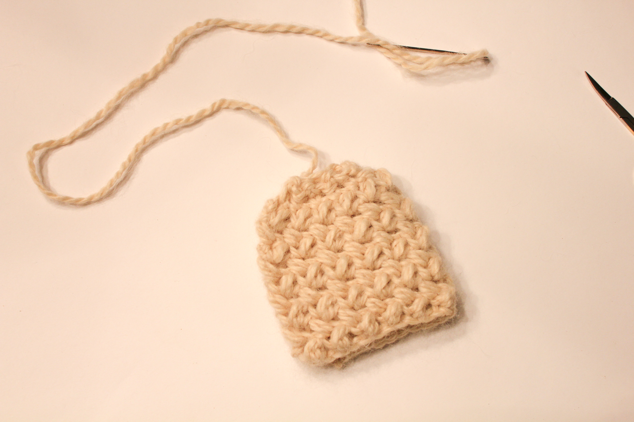 Cozy Convertible Crochet Mittens - Free Crochet Pattern The Knotted Nest