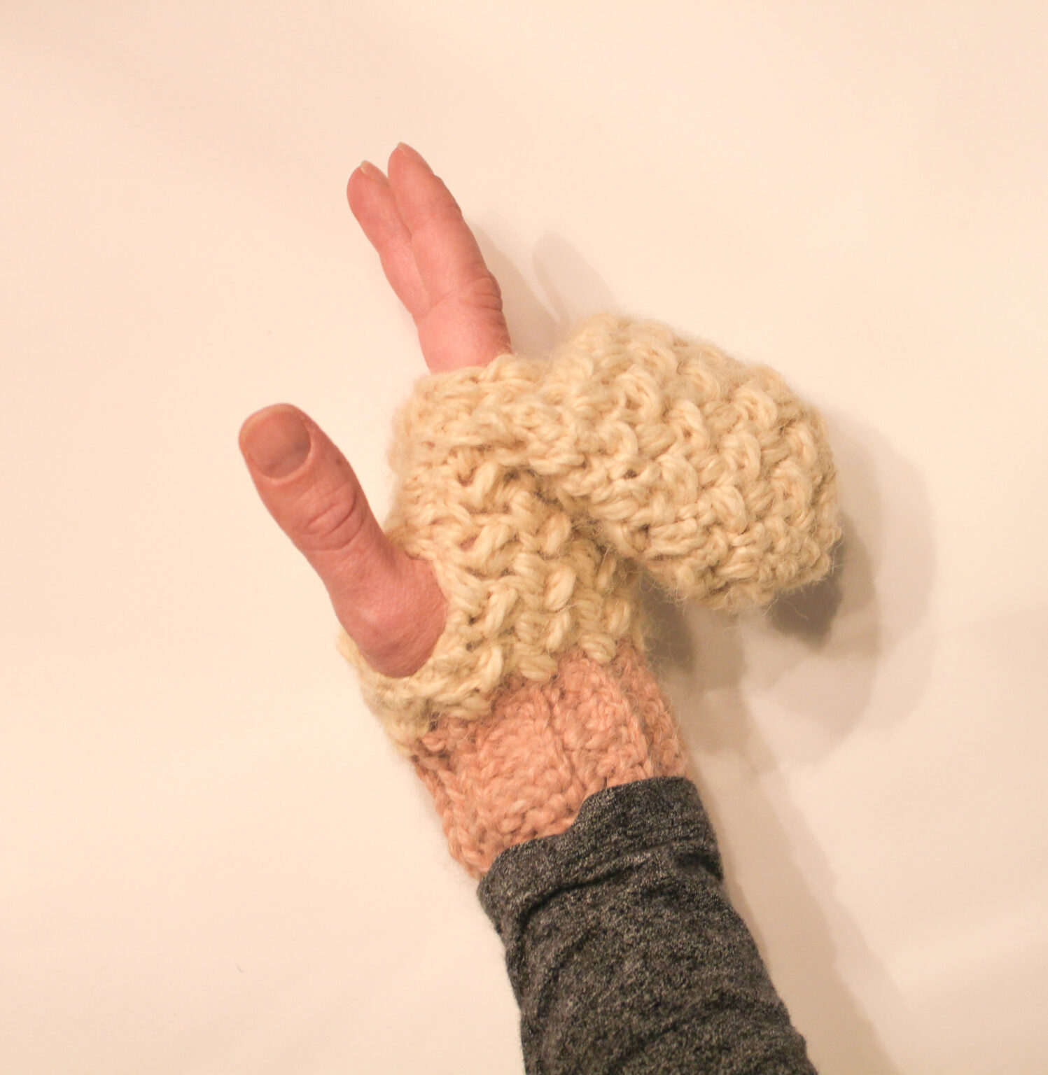 Cozy Convertible Crochet Mittens - Free Crochet Pattern The Knotted Nest