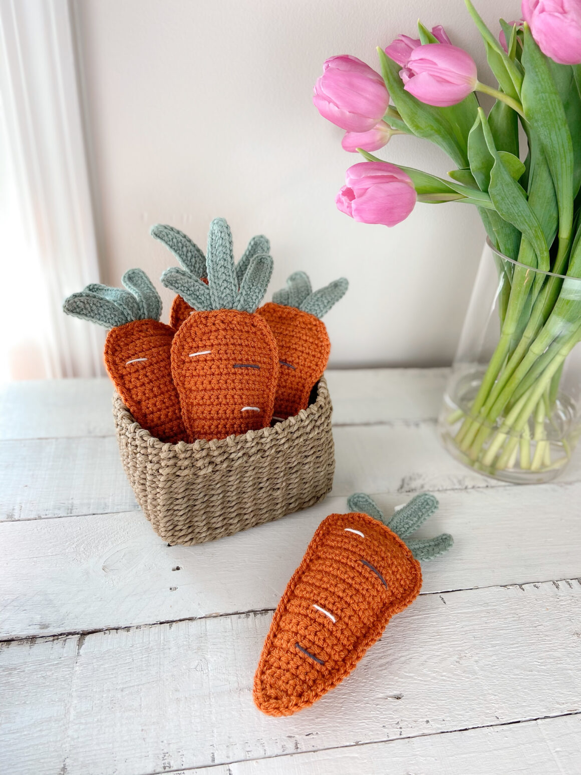 Crochet Carrots Garland - Easter Bunting | The Knotted Nest
