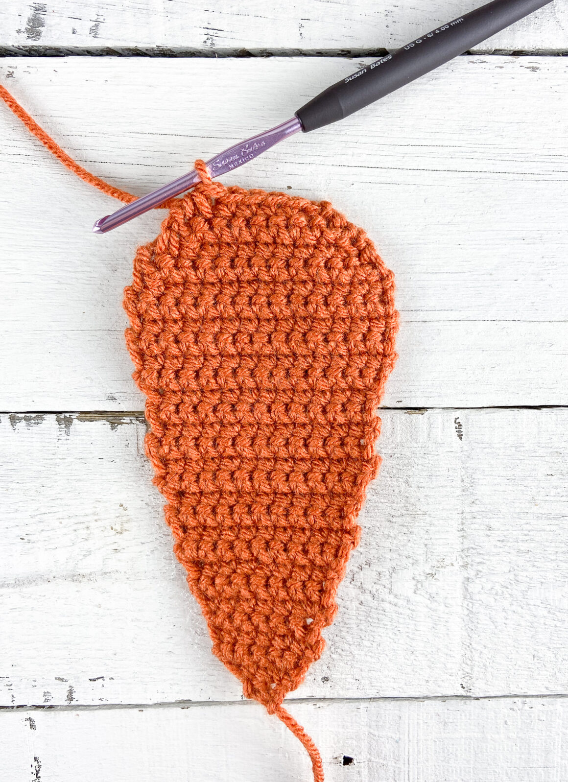 Crochet Carrots Garland - Easter Bunting | The Knotted Nest