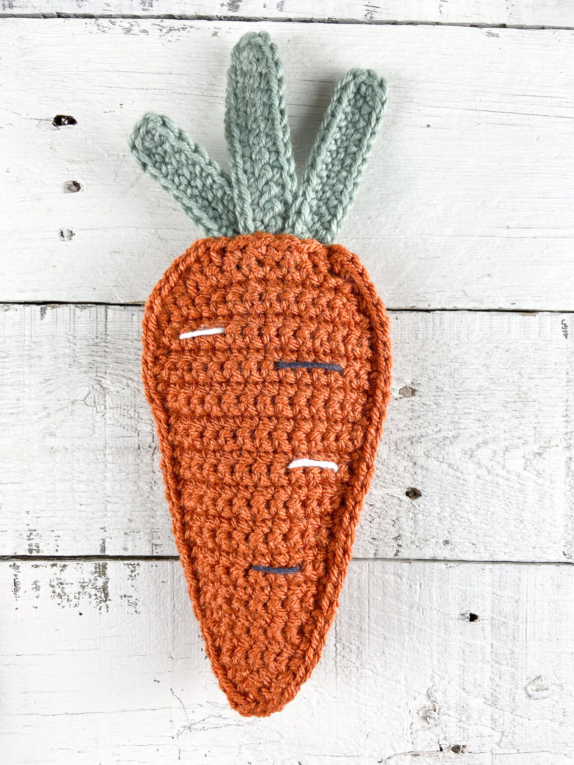 Crochet Carrots Garland - Easter Bunting | The Knotted Nest